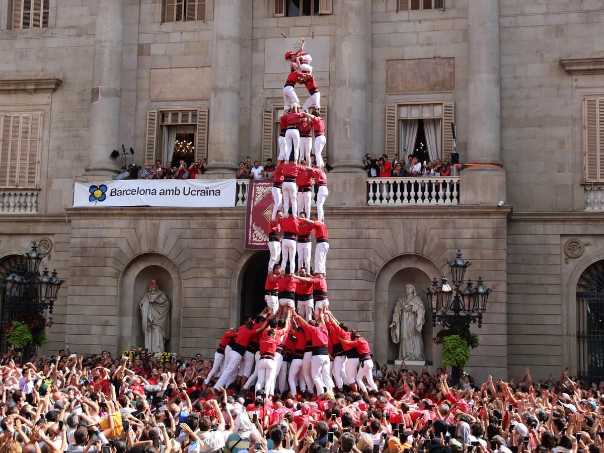 Vamos a ver los castellers. | Rosa Moreno | Vermut